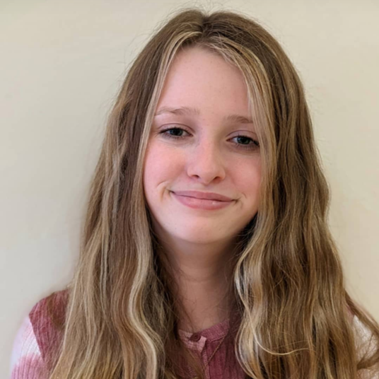 Caroline Combs's Instagram, Twitter & Facebook on IDCrawl